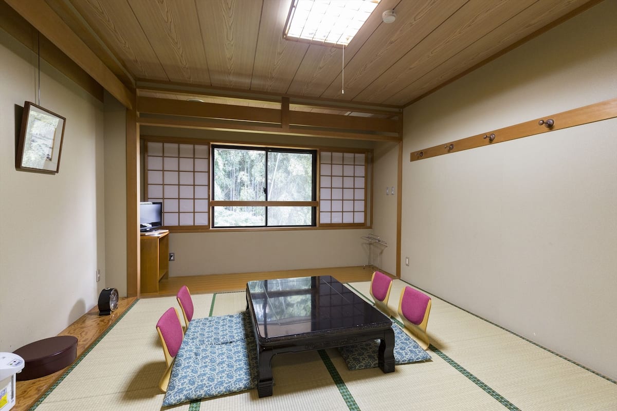 Quarto tradicional, para não fumantes (Japanese Style, for 4 people) | Escrivaninha, Wi-Fi de cortesia