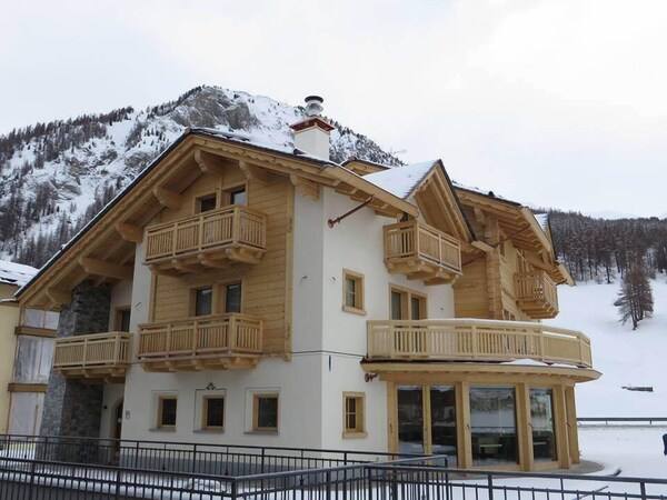 Ecohotel Chalet Des Alpes - Ливиньо