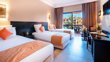 Quarto triplo | Roupas de cama premium, frigobar, cofres nos quartos