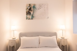 1 quarto, ferros/tábuas de passar roupa, berços grátis