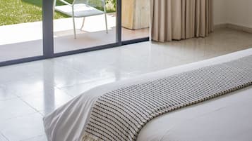 Crimson Suite | Vista para o jardim