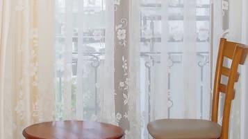 Orkide | Roupas de cama premium, frigobar, cofres nos quartos