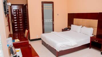 Quarto Duplo Standard | Minibar, cofre no quarto, com decoração personalizada