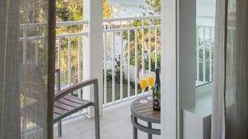 Vila, 2 quartos, sacada | Vista da sacada