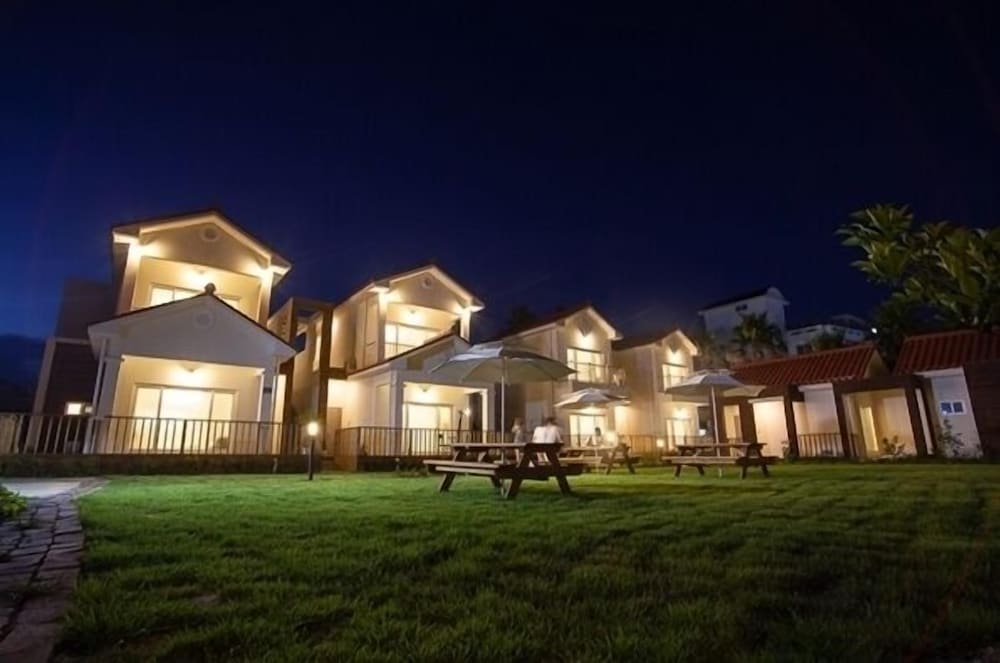 Soranghozen Pension - Jeju-si