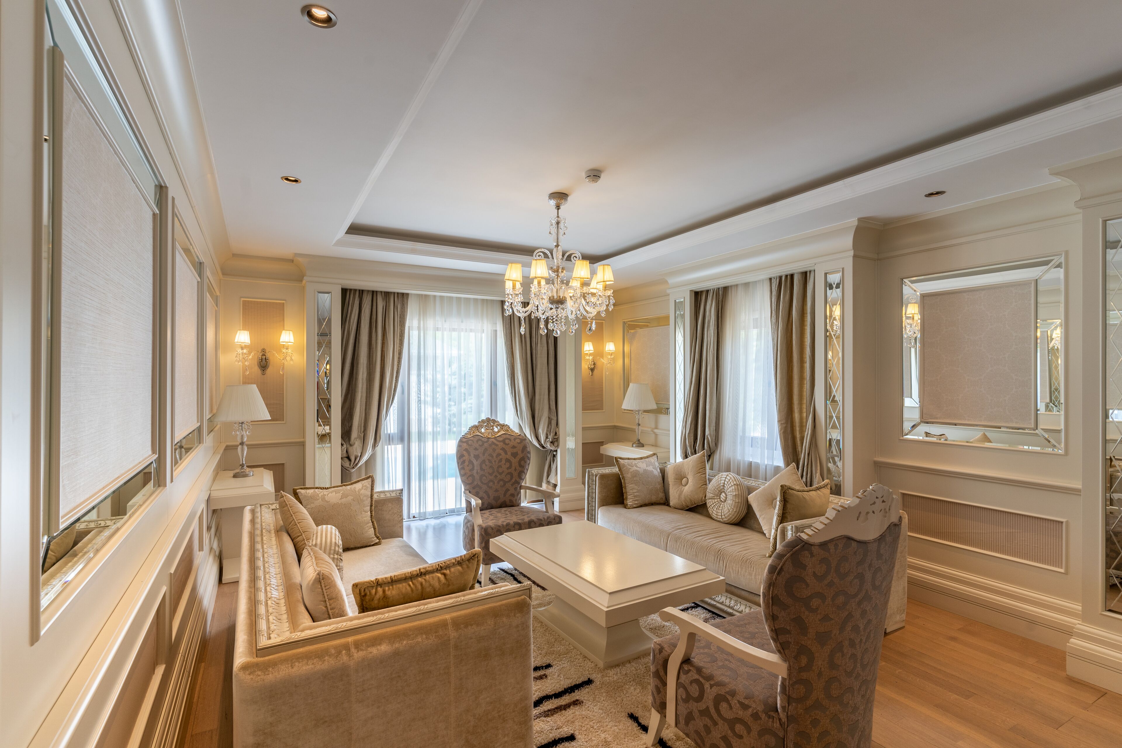 Vila real, 4 quartos, piscina particular | Área de estar | TV LCD