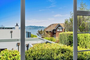 Apartamento, 1 quarto (Lake End) | Vista para o lago