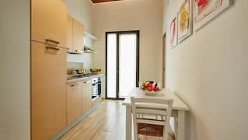 Quarto Duplo | Cozinha privada | Uma chaleira elétrica