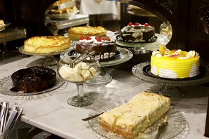 Pequeno-almoço tipo buffet diário incluído 