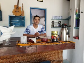 Pequeno-almoço completo diário incluído 
