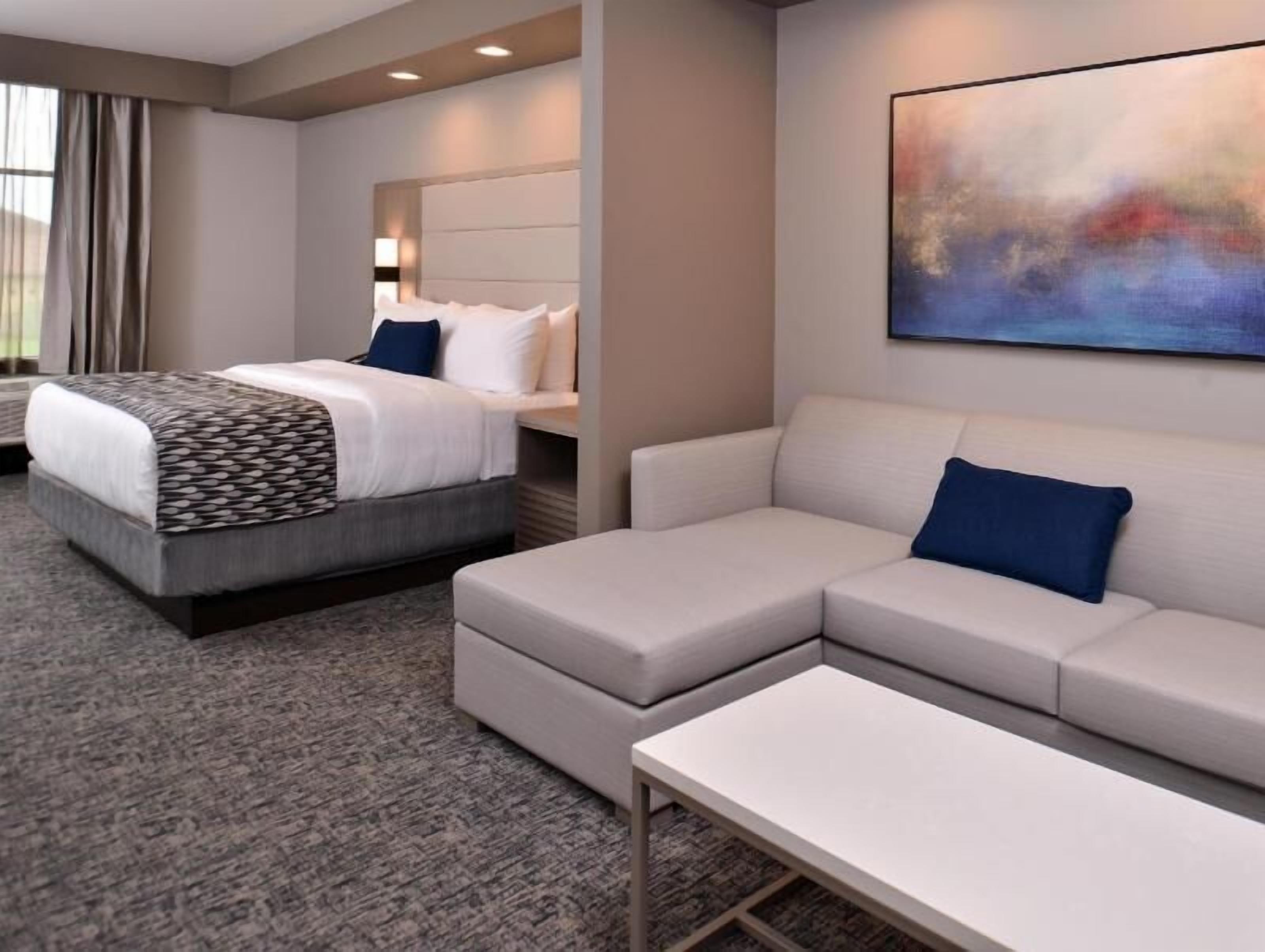 Roupas de cama premium, cofres nos quartos, individualmente decorados