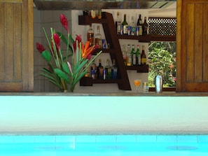 Bar junto à piscina