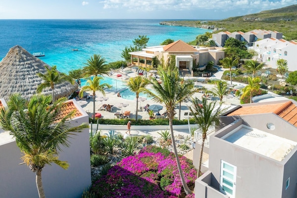 2 piscinas exteriores, espreguiçadeiras