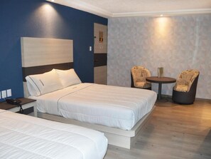 1 quarto, Wi-Fi de cortesia, roupa de cama