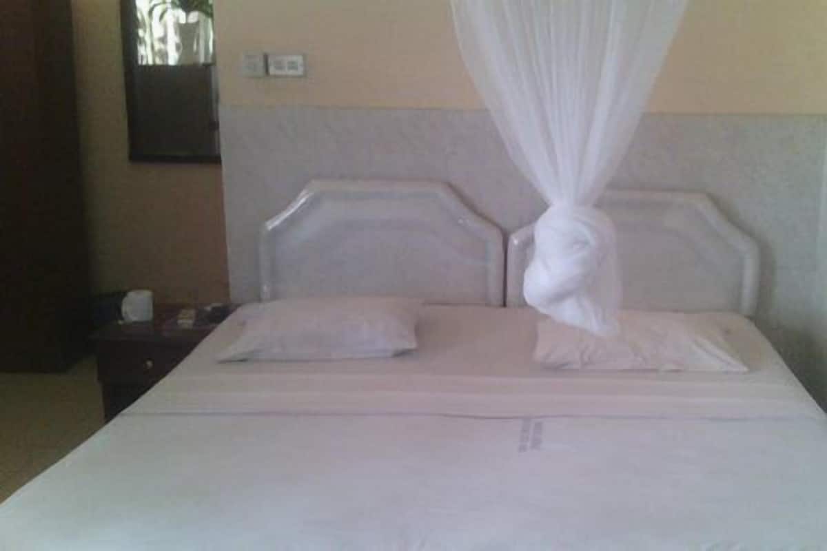 Suite Deluxe, 1 cama king-size, varanda, Vista para a cidade | Roupa de alta qualidade, minibar, cofre no quarto, secretária