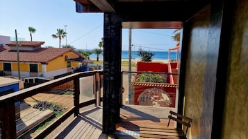 Suite-Estúdio Executiva, 1 cama king-size, vista parcial para o mar | Vista para a praia ou o mar