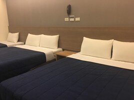 Roupa de alta qualidade, minibar grátis, secretária