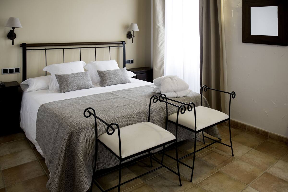 Quarto Duplo Superior, terraço | Roupa de alta qualidade, cofre no quarto, secretária 