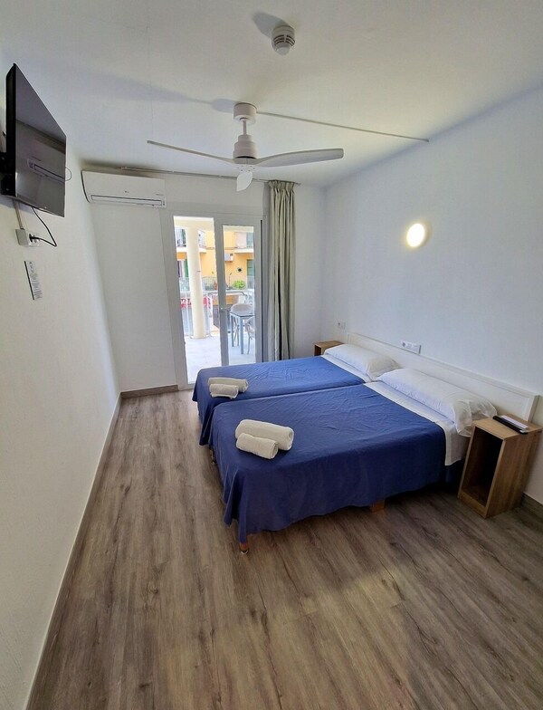 Hostal Sol De Mallorca. - S'Arenal