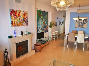 Apartamento superior, suíte, vista para o mar | Restaurante