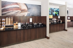 Café da manhã continental grátis todos os dias