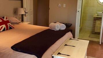 Com decoração personalizada, com mobília individualizada