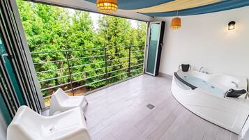 Duplex One Room Spa - Family Room | Banheira de hidromassagem particular