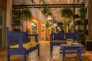 Televisor LCD de 32 polegadas com canais via satélite, televisor 