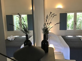 Apartamento conforto, 1 quarto, vista para o jardim | 1 quarto, roupas de cama de algodão egípcio, edredons de pluma