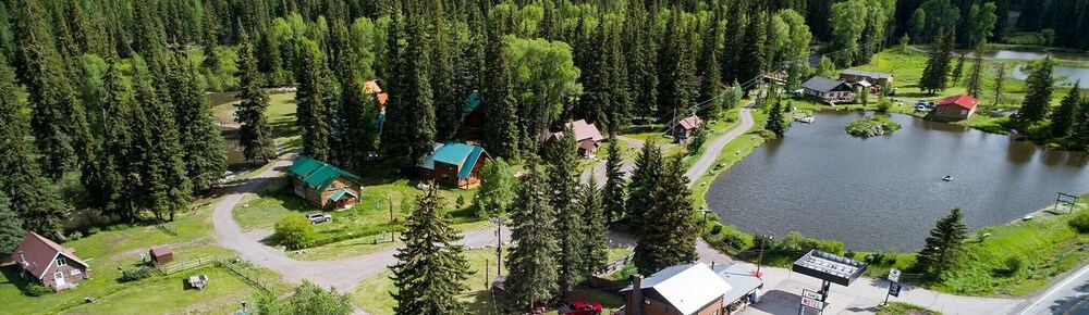 Wolf Creek Ranch Ski Lodge - Colorado