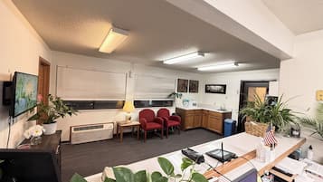 Área de estar no saguão