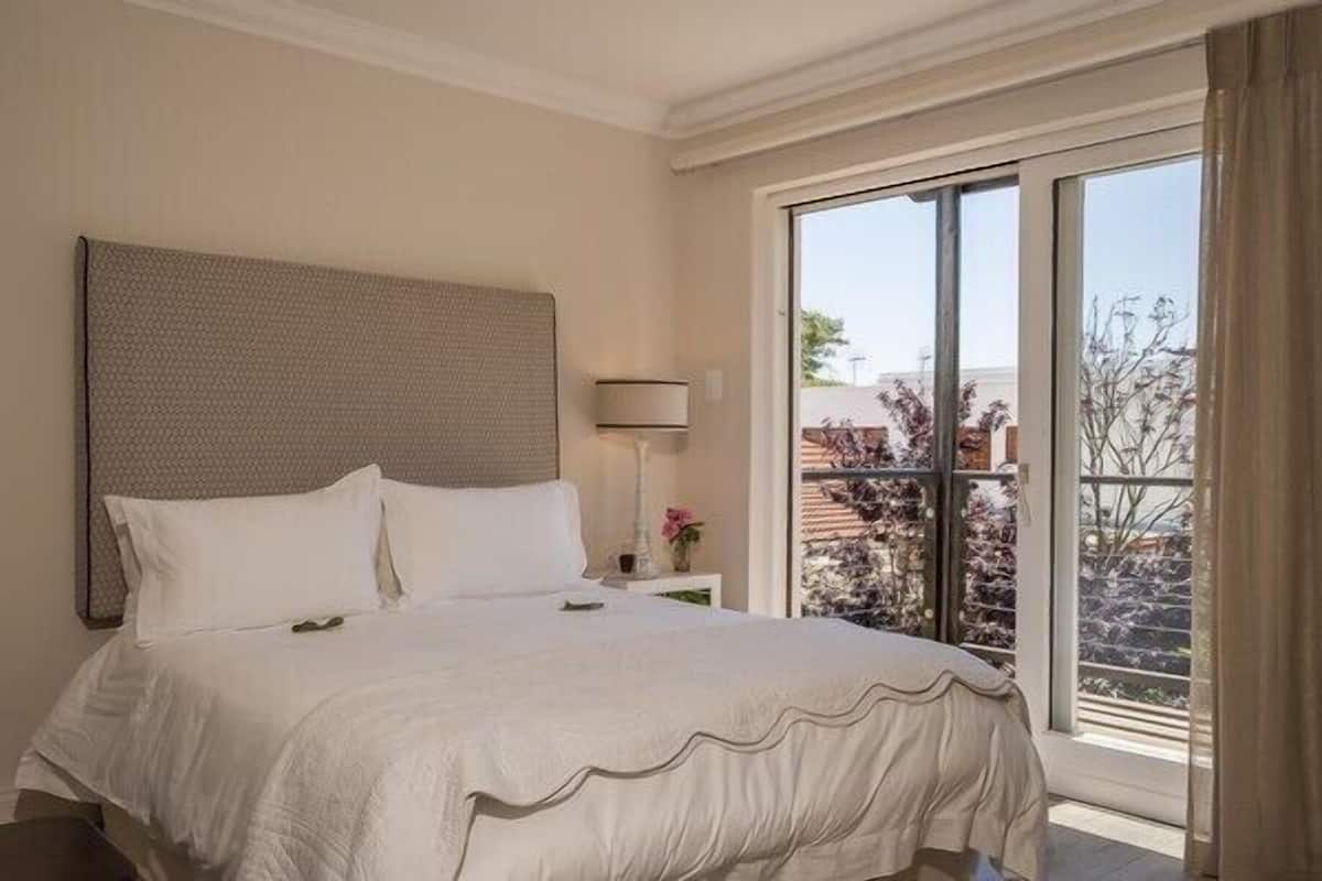 Duplex clássico, 2 quartos | Cofres nos quartos, individualmente decorados