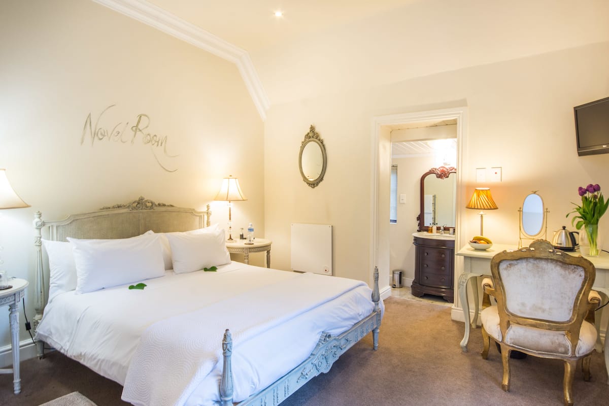 Quarto casal superluxo, 1 quarto | Cofres nos quartos, individualmente decorados