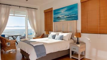 Apartamento, 2 quartos (Dolphin) | Cofre com capacidade para portátil, quartos insonorizados, Wi-fi grátis