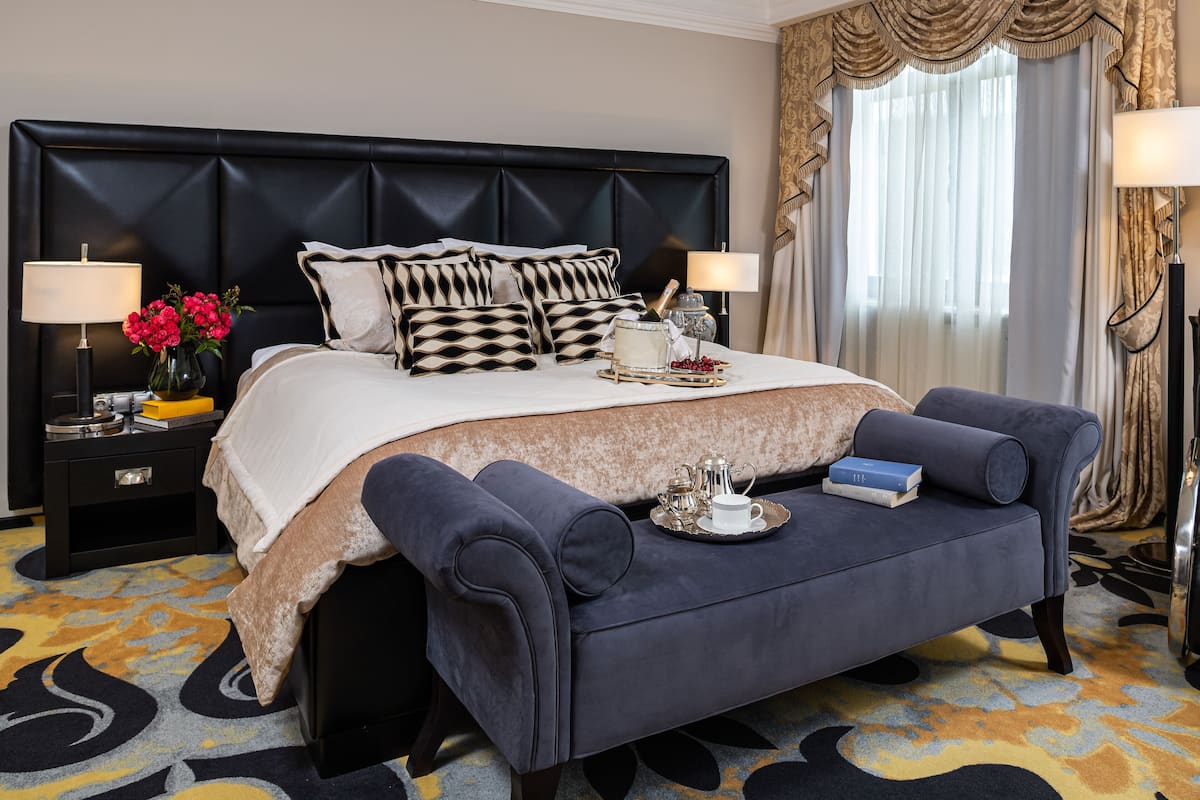 Suíte executiva | Roupas de cama premium, frigobar, cofres nos quartos, escrivaninha