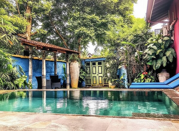 Vila superluxo, 1 cama King, piscina particular, vista para o canal | 1 quarto, roupas de cama premium, frigobar, cofres nos quartos