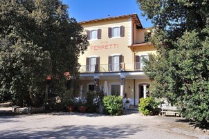 Fachada da propriedade