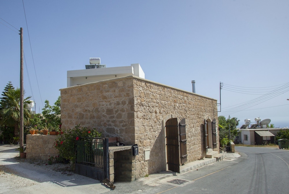 At Last You Can Rent The Perfect Holiday Home In Paphos, Paphos Villa 1415 - 帕福斯