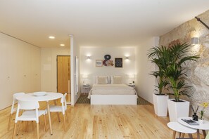 Estúdio Premium | Roupa de alta qualidade, quartos insonorizados, ferro/tábua de engomar 