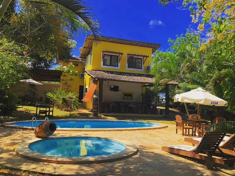 2 piscinas exteriores, da(s) 7:00 à(s) 21:30, guarda-sóis