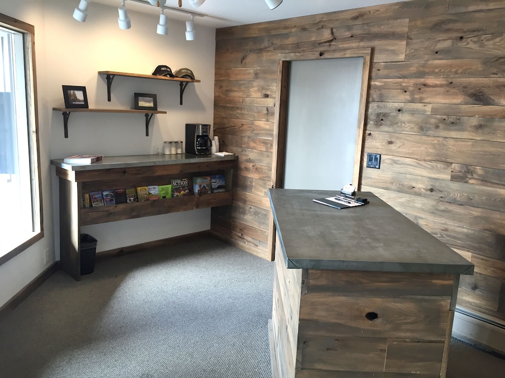 Aqua Aire Inn & Suites - Minocqua, WI