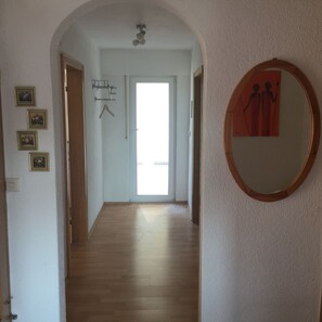 3 quartos, secretária adequada para computadores portáteis 