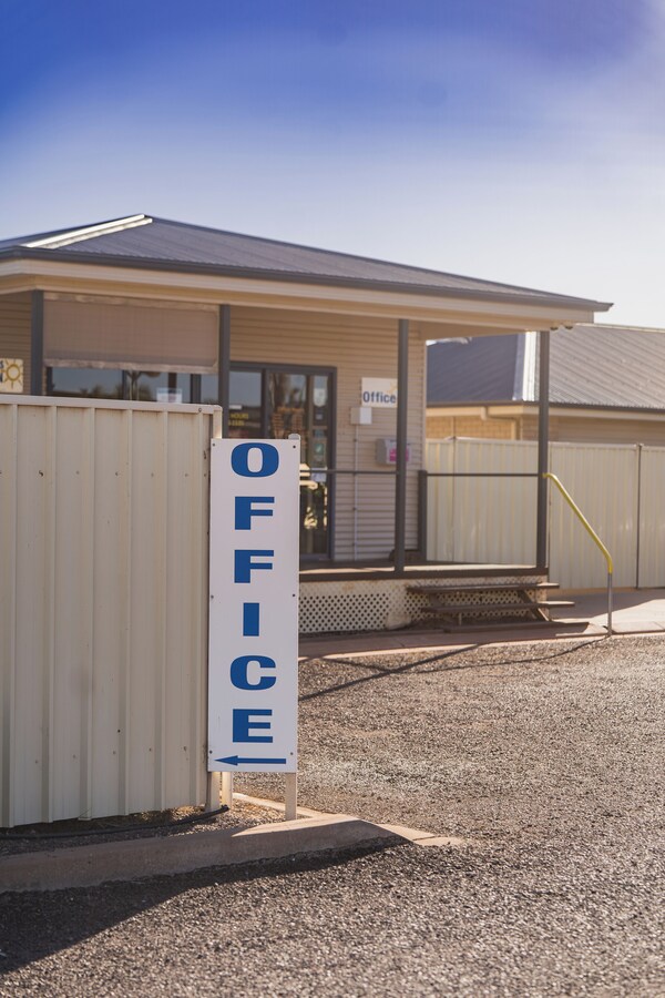 Sundowner Cabin And Tourist Park - Whyalla