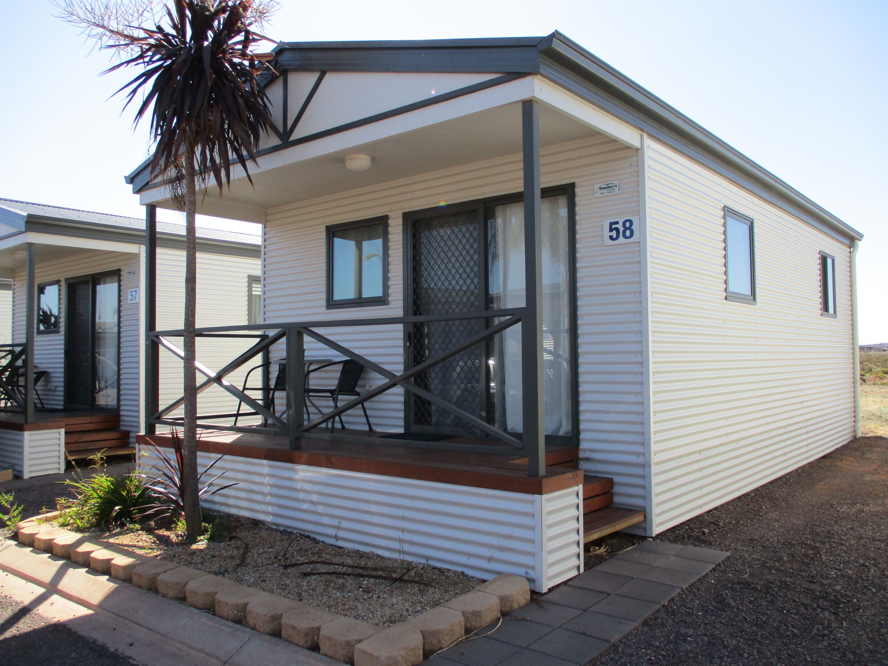 Sundowner Cabin and Tourist Park, Whyalla: Reviews & Hotel Deals | Book ...
