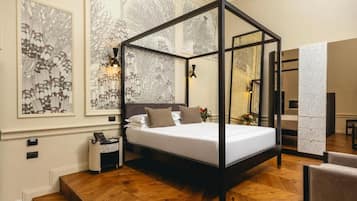 Quarto Duplo Elite | Roupa de alta qualidade, minibar, cofre no quarto, secretária