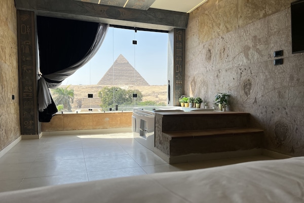 Junior Suite With Pyramid View | 1 quarto, frigobar (abastecido com itens grátis), cofres nos quartos