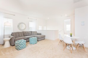 Vila família, 5 quartos, para não fumantes, no jardim | Área de estar