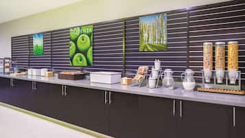 Pequeno-almoço tipo buffet diário incluído