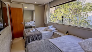 Apartamento Deluxe | 1 quarto, cofre com capacidade para portátil, secretária