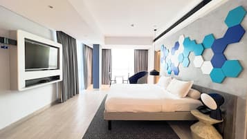 Suite Júnior, 1 cama queen-size | Cofre no quarto, secretária, camas desdobráveis, Wi-fi grátis